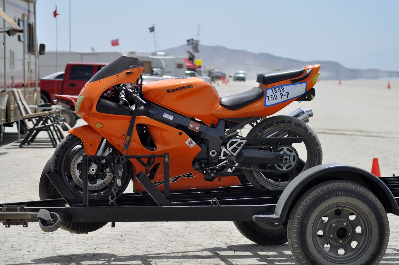 Automobile Touch: El Mirage Dry Lake Racing, Bikes 2011