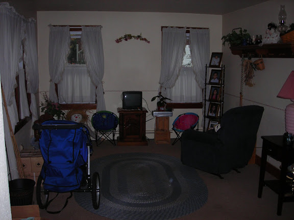 Real Rooms: Charm + Thrift Living Room | Brooklyn Limestone