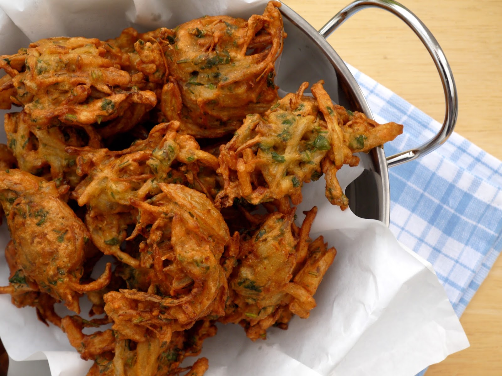 This Muslim Girl Bakes: Crispy Onion Bhajis.