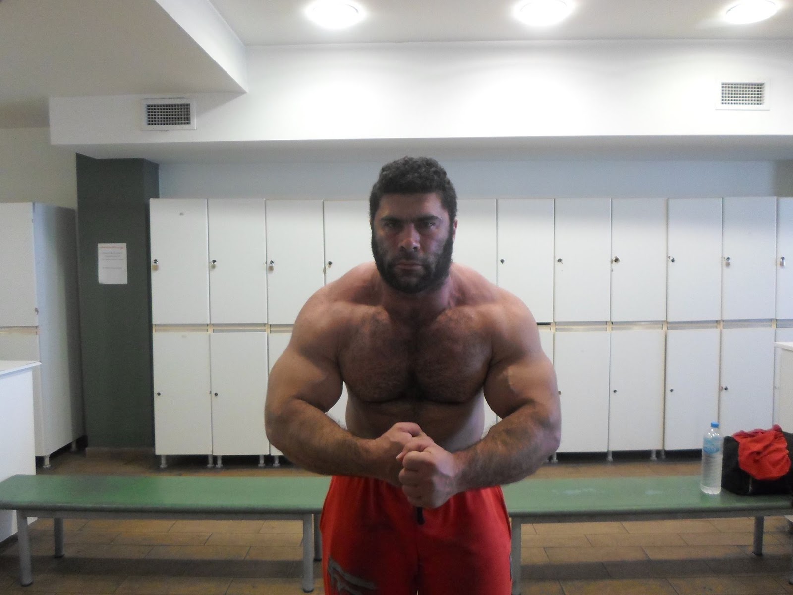 Muscle Lover: The Greek muscle beast Dimitris Moutzouris