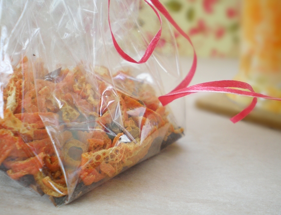 ARBATOS PERTRAUKĖLĖ: Naminė arbata su apelsinu ir cinamonu