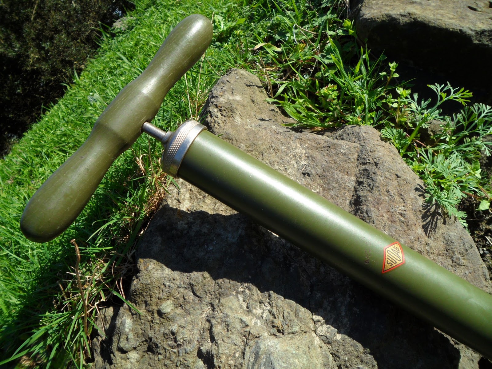 Four Bees: February 2016