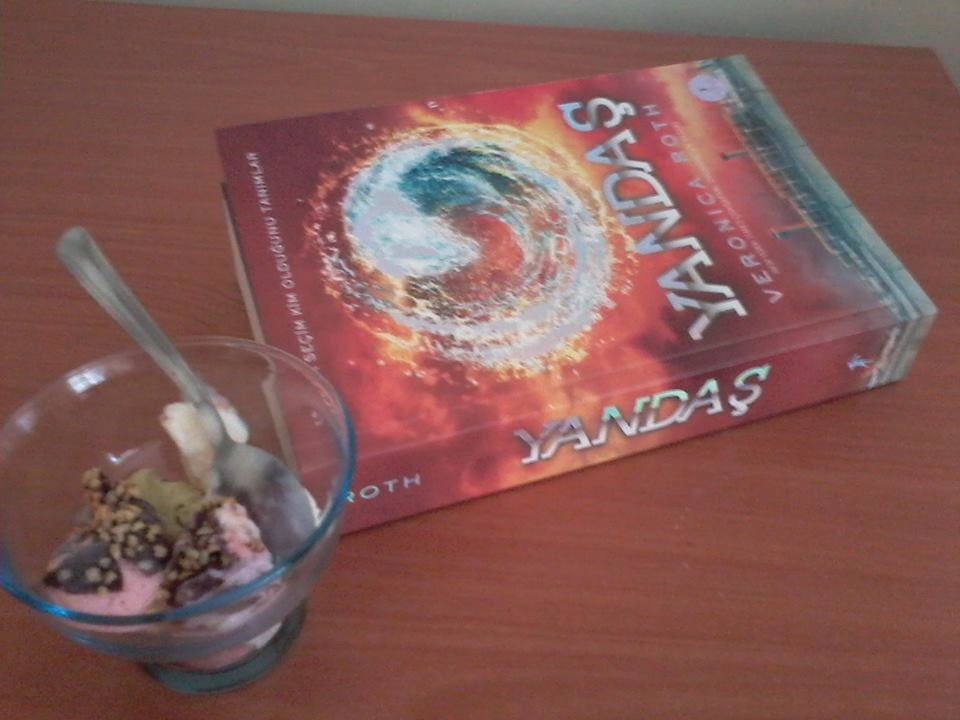 KitaPerest: YANDAŞ - Uyumsuz serisi üçüncü kitap