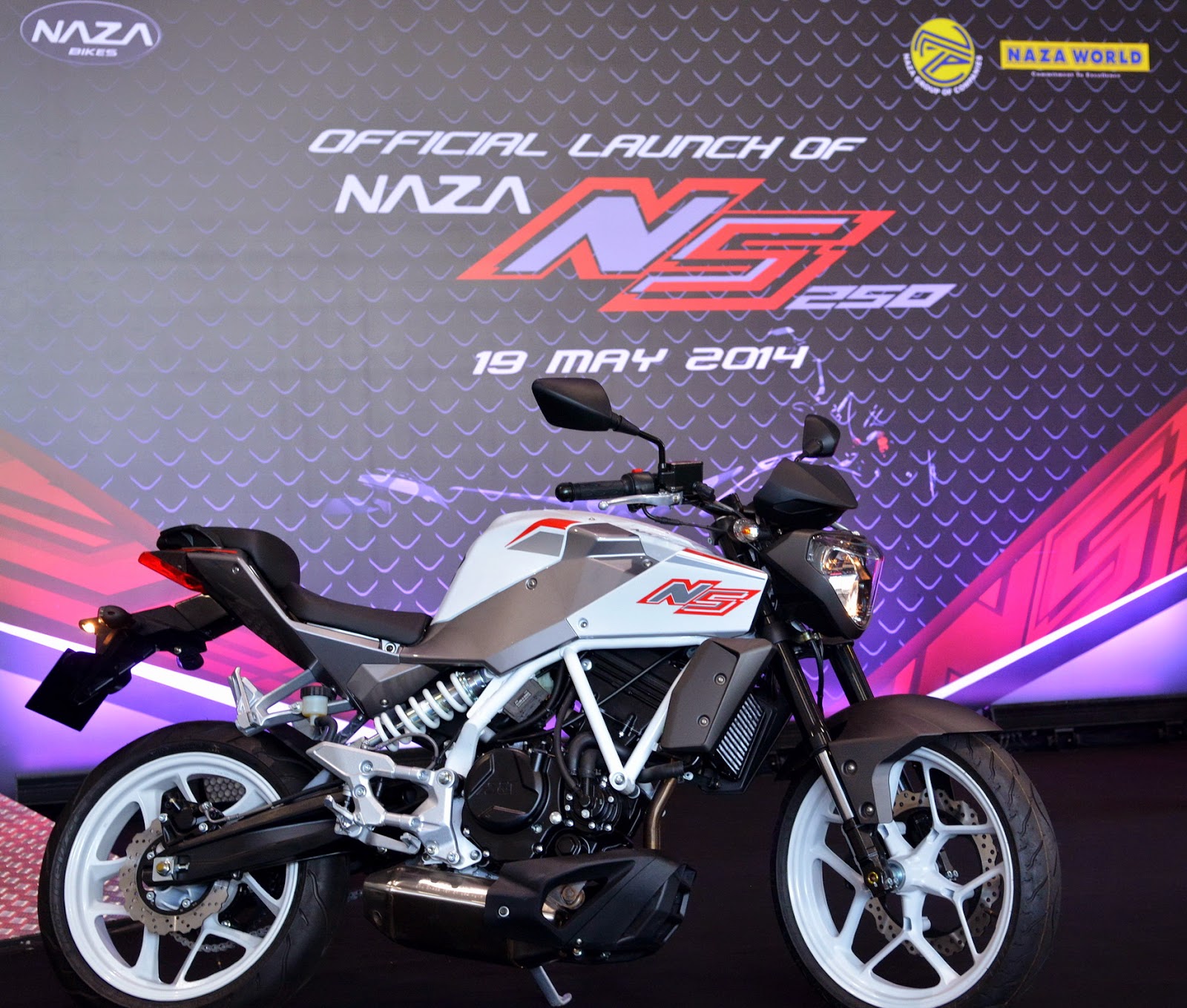脫韁馬 之 廄: Naza與韓國KR Motors合作推出入門型重機 NAZA N5！