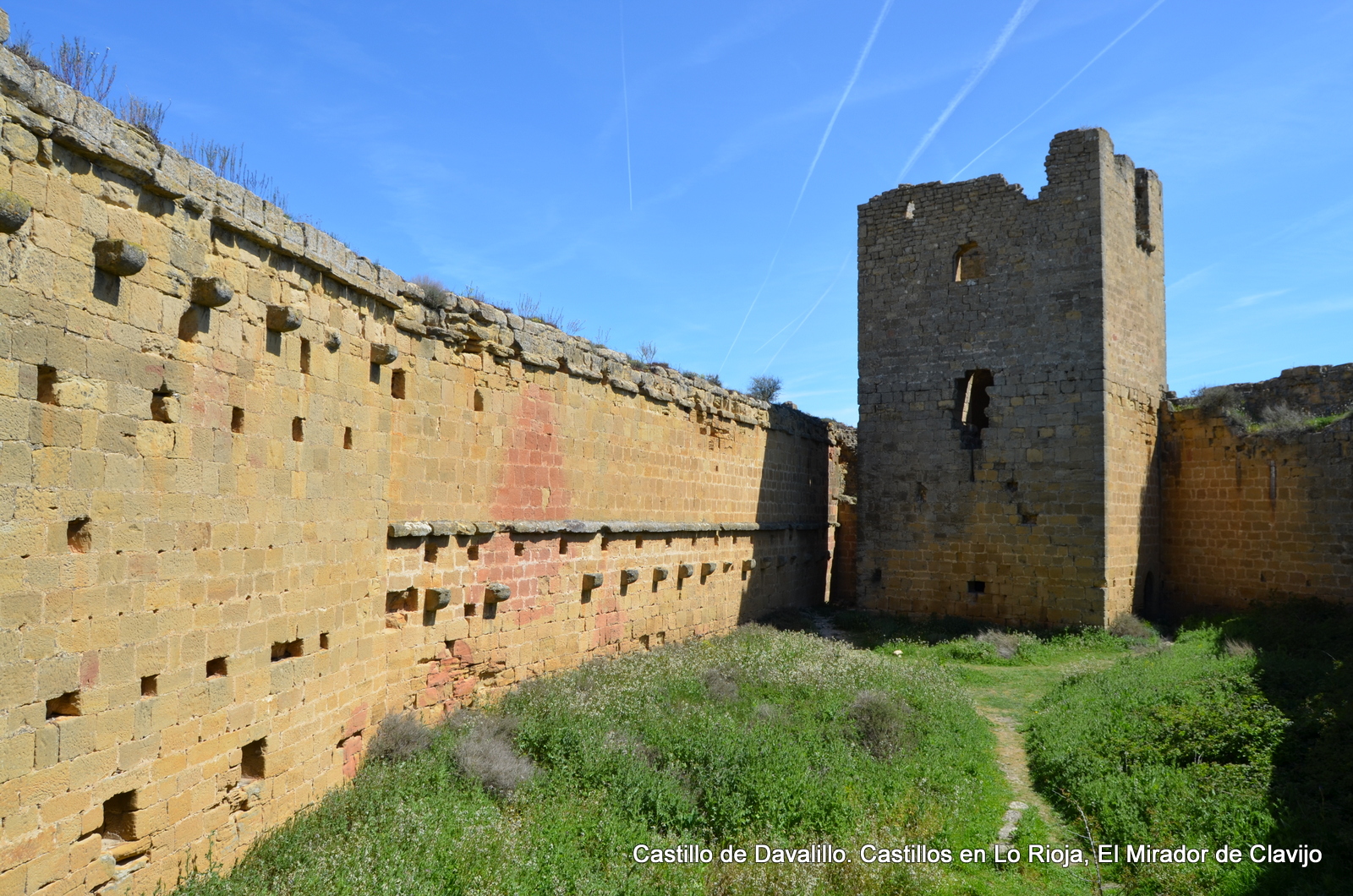 El Mirador de Clavijo turismo rural en La Rioja: Castillo de Davalillo ...