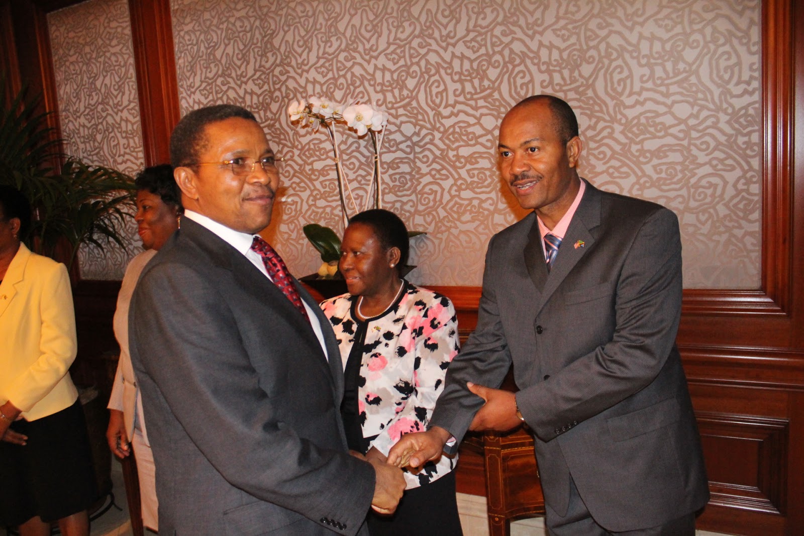 FROM COAST: RAIS JAKAYA KIKWETE AWASILI WASHINGTON DC‏