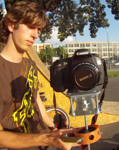 DSLR Steadicam - DIY Camera Mount Tutorial