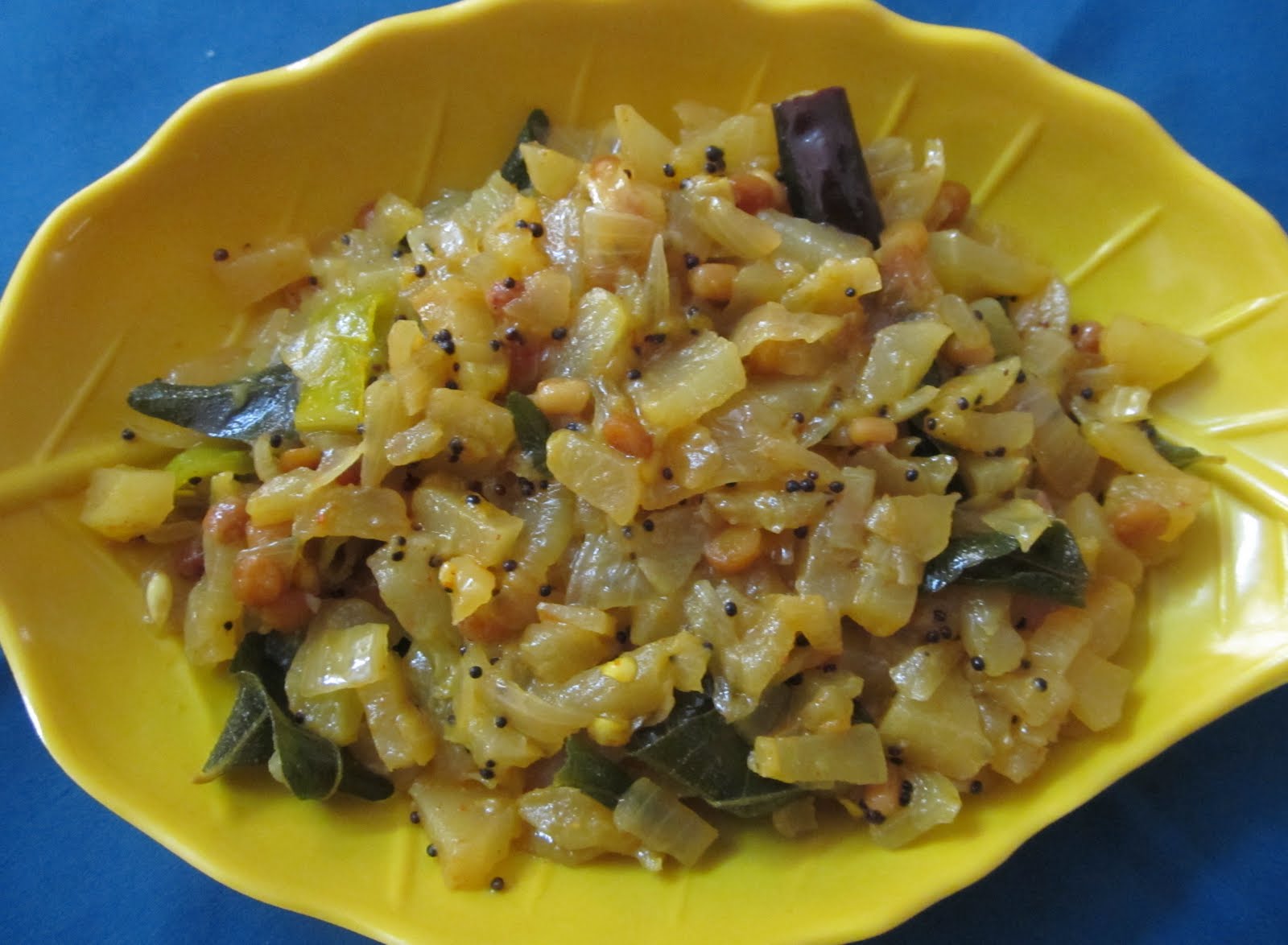 Sivani's Kitchen: Yellow Cucumber Curry / Dosakaya Kura