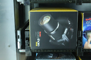 THE WIRED ONES: Gadget vending machines...in a Macy's?