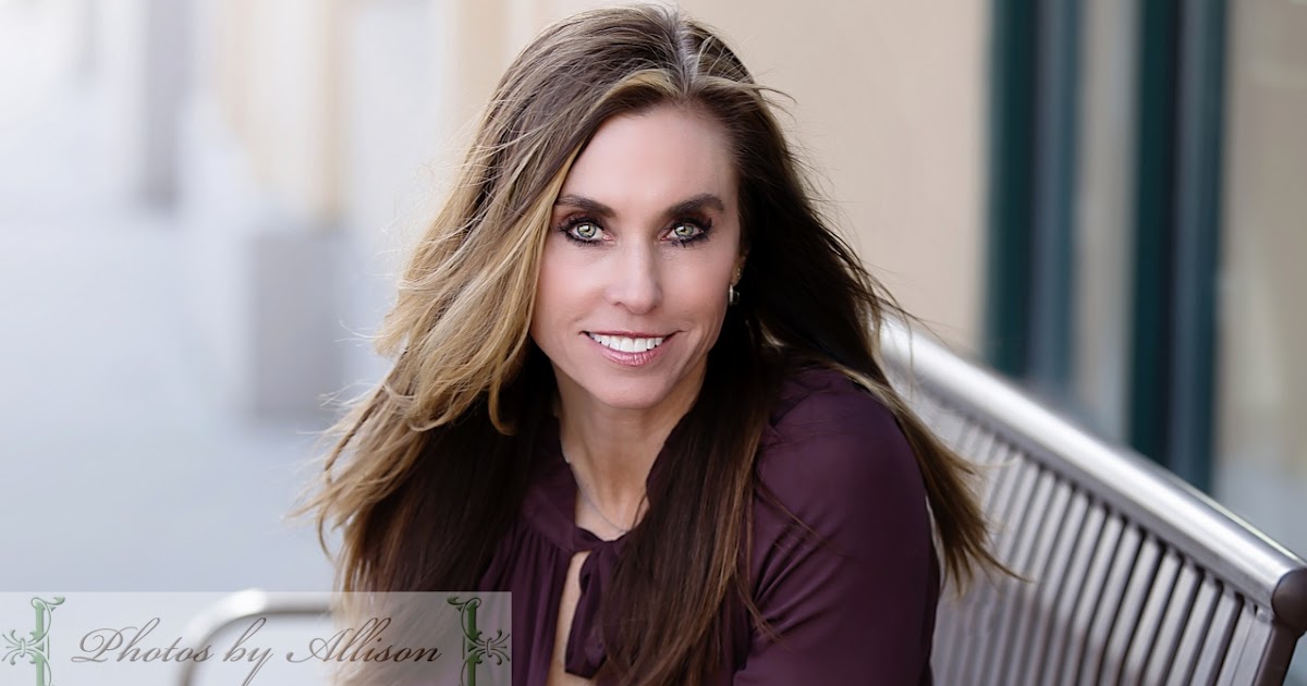 Photos by Allison Blog: 2019 Seniors, Professional Bio Photos, Photos ...