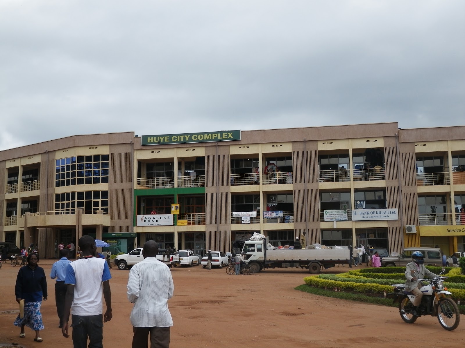 Notes & Ramblings: Having fun in Huye