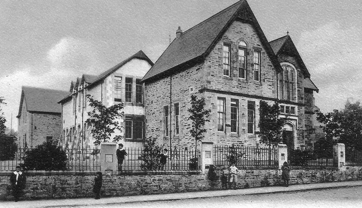Tour Scotland: Old Photograph Grammar School Dunoon Scotland