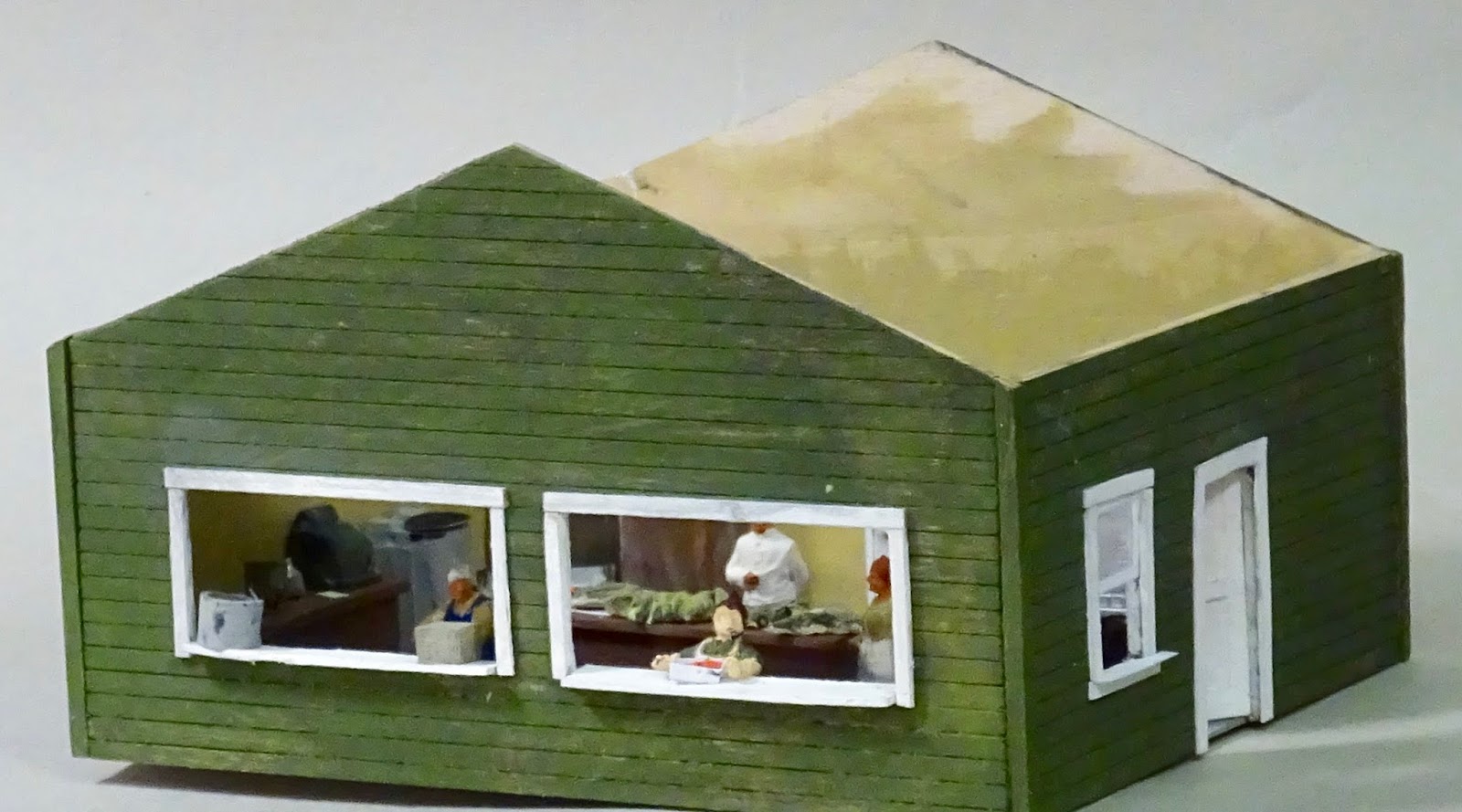 Model Railroad Minutiae: Fish Market model start