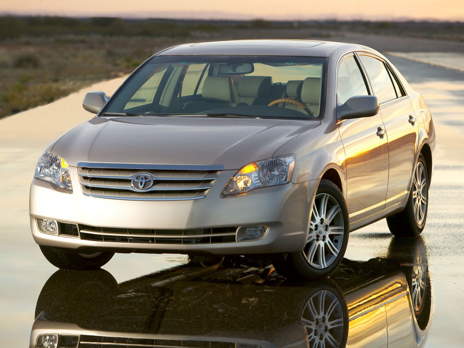 2009 Toyota Avalon Limited Pictures