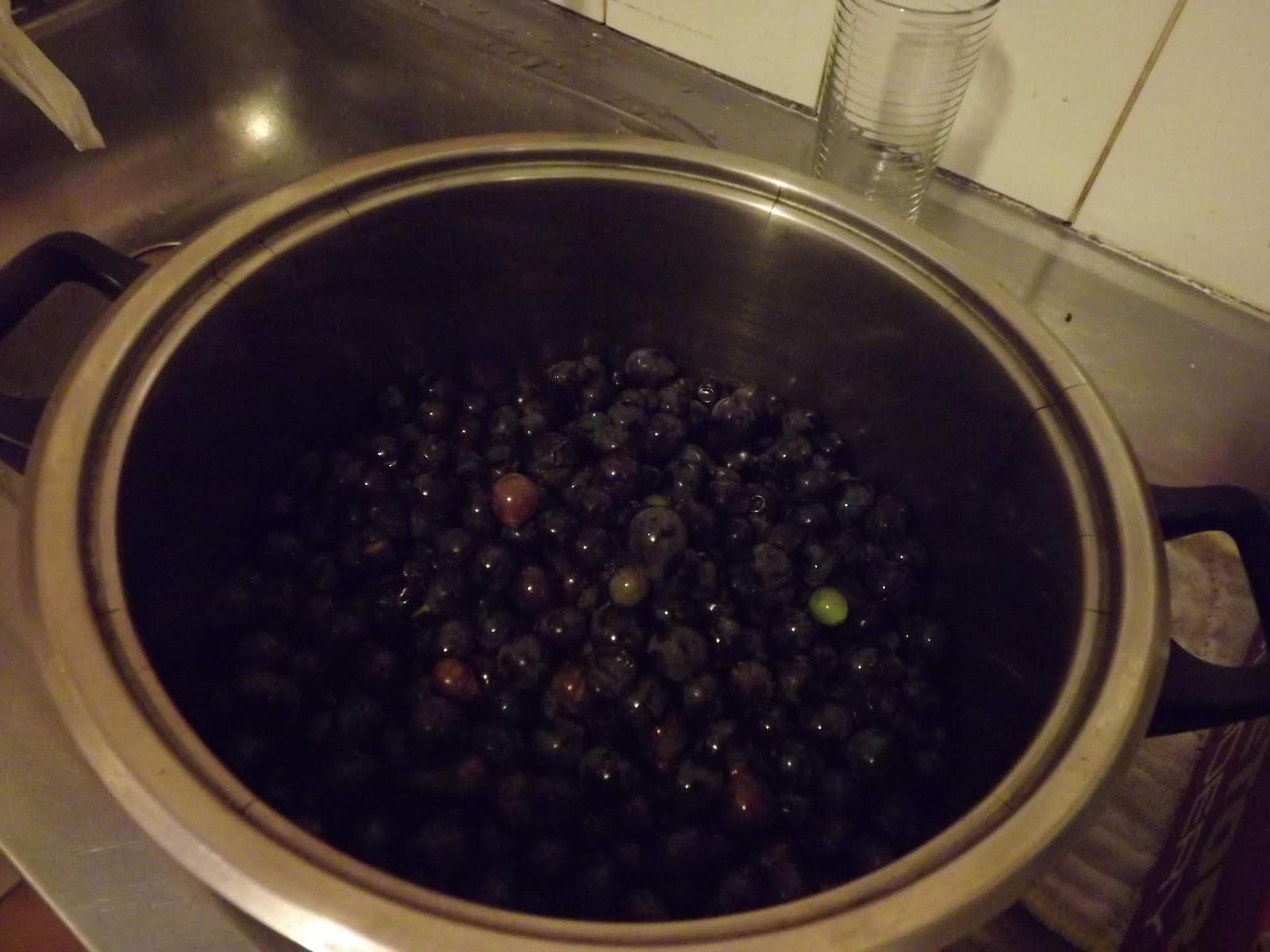 A Pretty Talent Blog: Making Grape Jam
