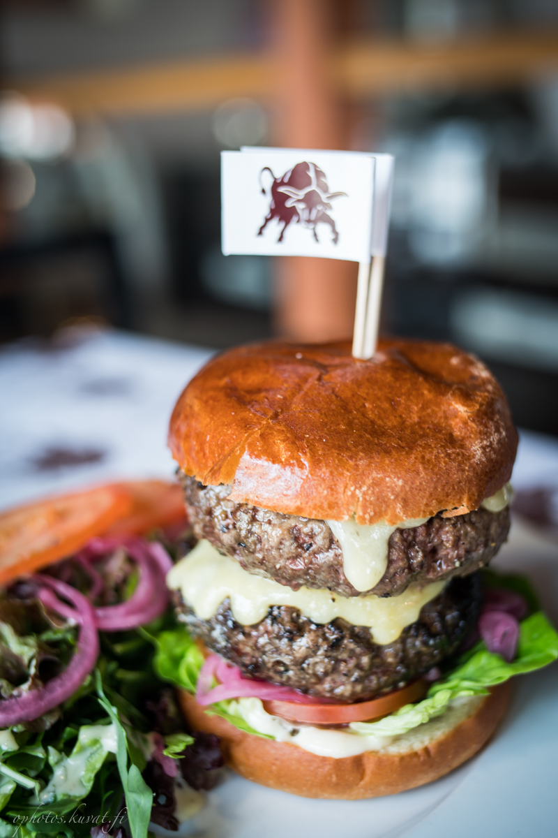 Läskin pojan ravintolat: LäskinPojan Burger testi osa 1 Roslundin ...