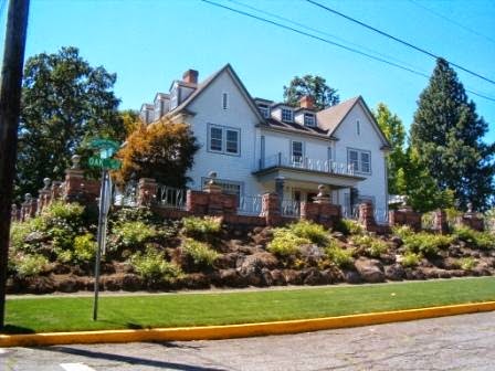Walks and Hikes in Portland and Beyond: Salem - South to Mahonia Hall