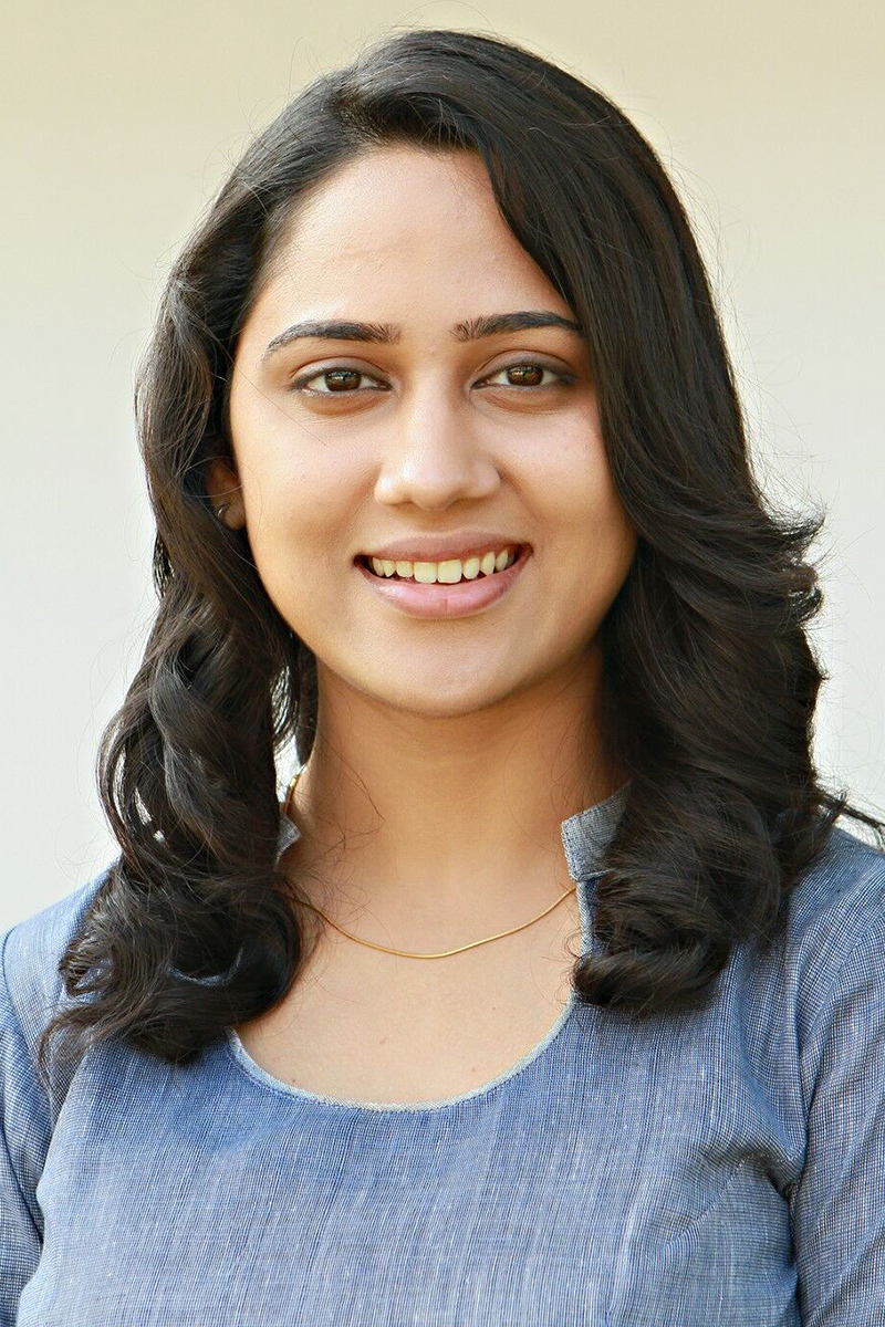 BEAUTIFUL KERALA ACTRESS MIYA GEORGE'S CLOSE UP PHOTOS OF LOVELY SMILE