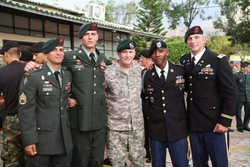Oficiales y Suboficiales del U.S. Army Adiestrados en la Escuela de ...