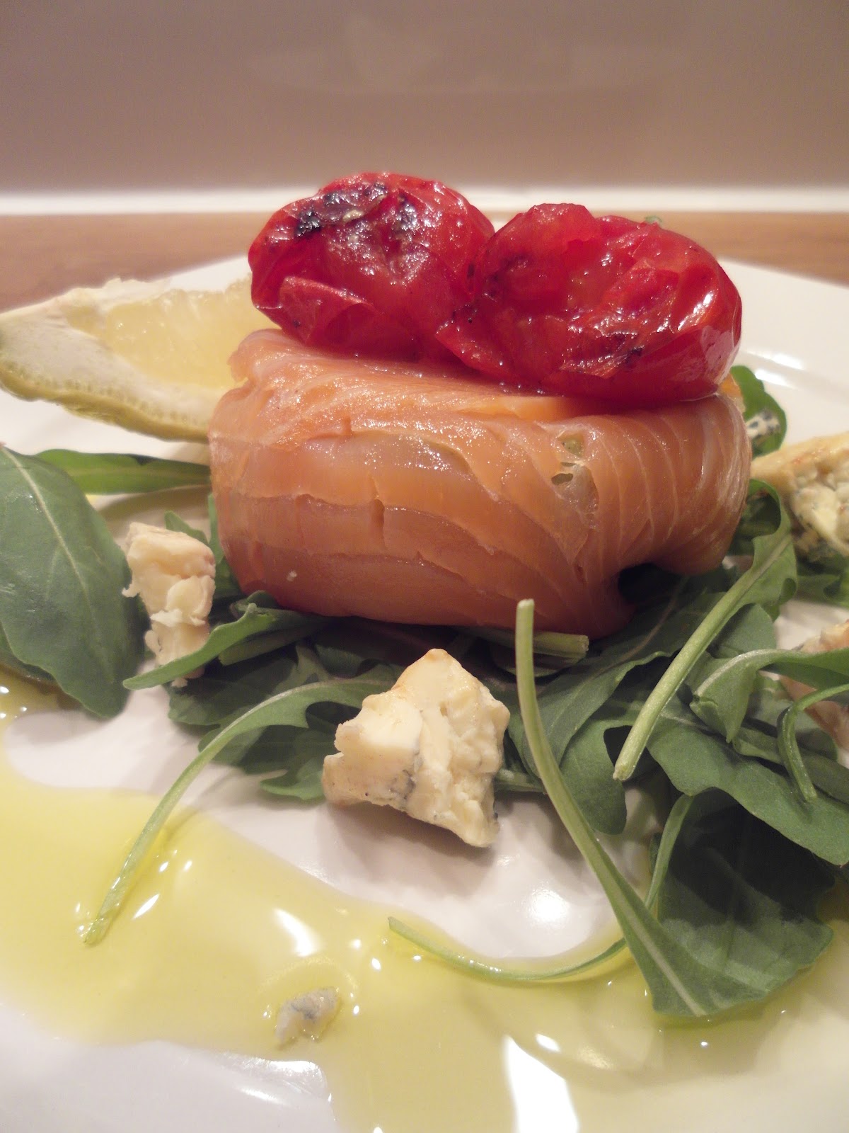 Nat ate.....: Smoked salmon and avocado timbale