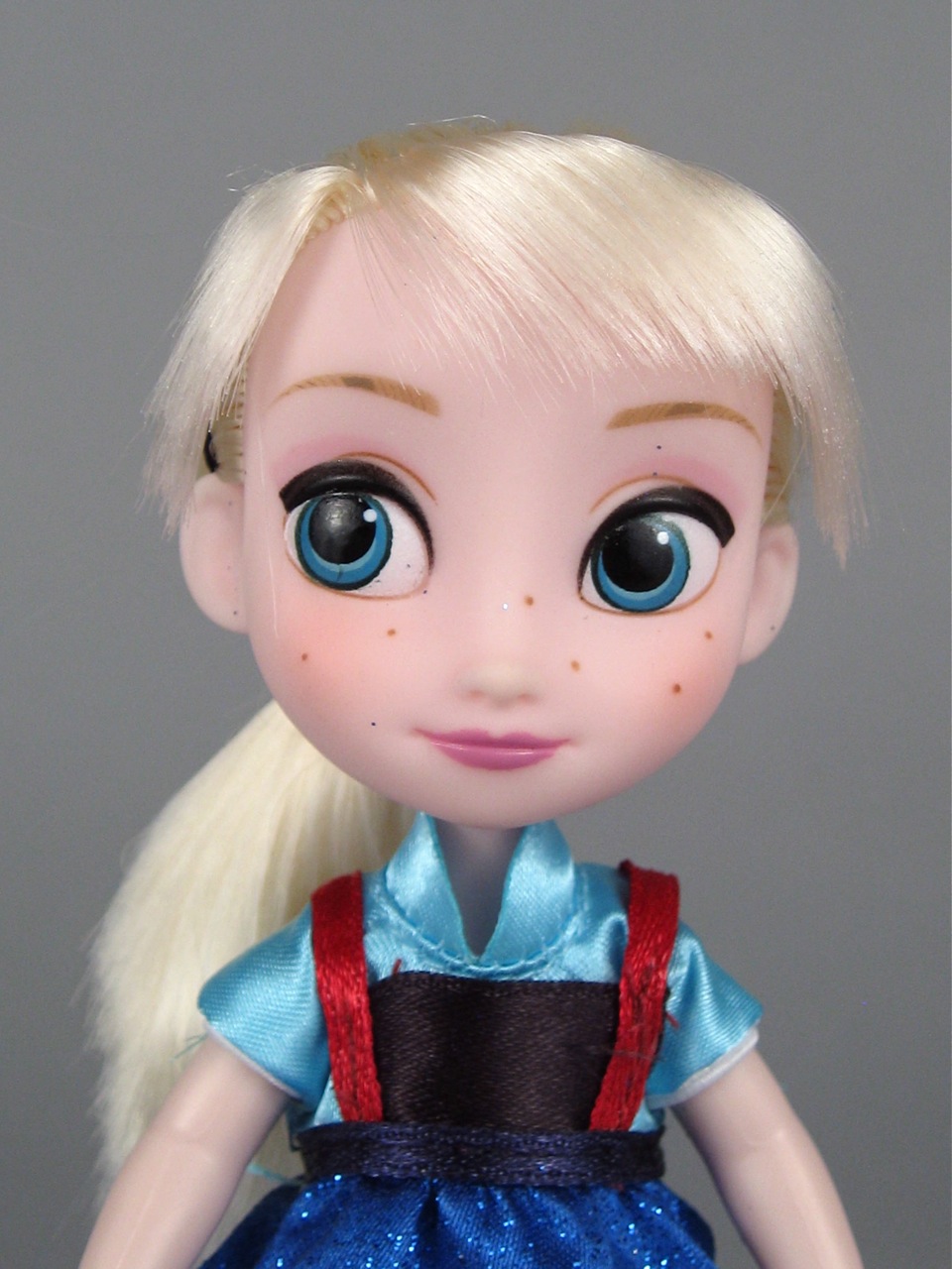 The Animators' Mini Elsa Playset from The Disney Store | The Toy Box ...