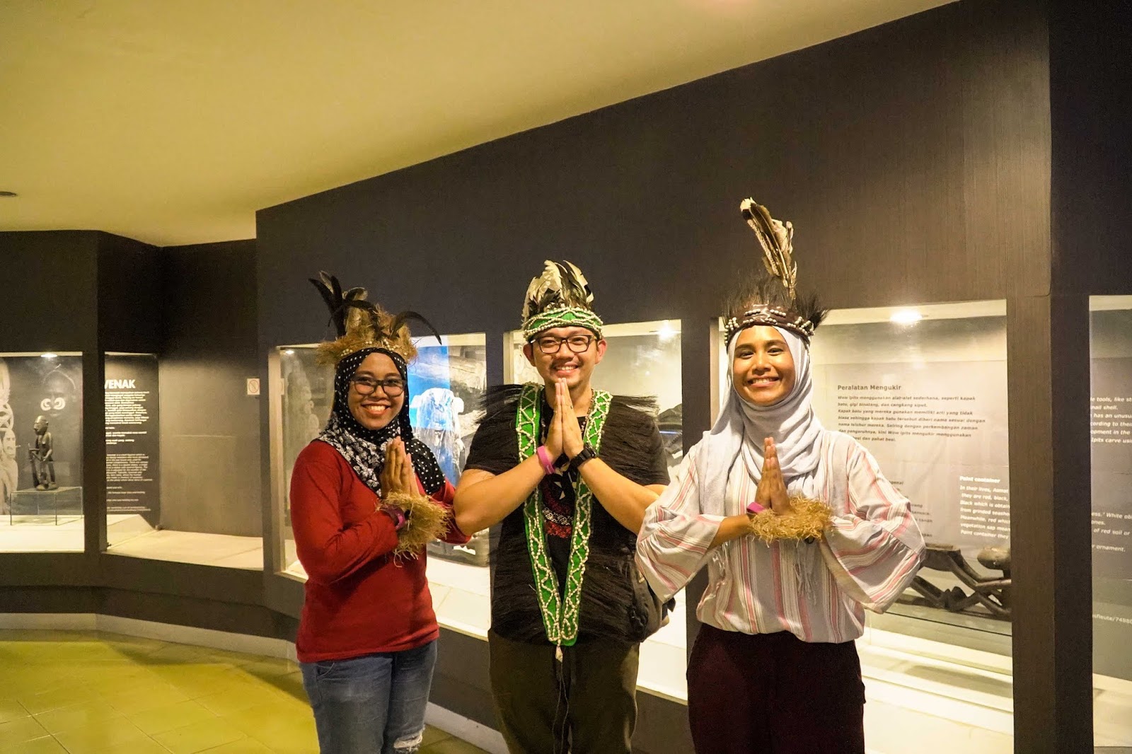 Seru-seruan di Taman Legenda Keong Emas