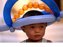 Bohemian Art Buffet: The Balloon Hat Experience