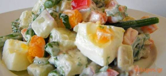 ΝΟΣΤΙΜΑ ΣΠΙΤΙΚΑ ΦΑΓΗΤΑ ΚΑΙ ΓΛΥΚΑ: ΡΩΣΙΚΗ ΣΑΛΑΤΑ