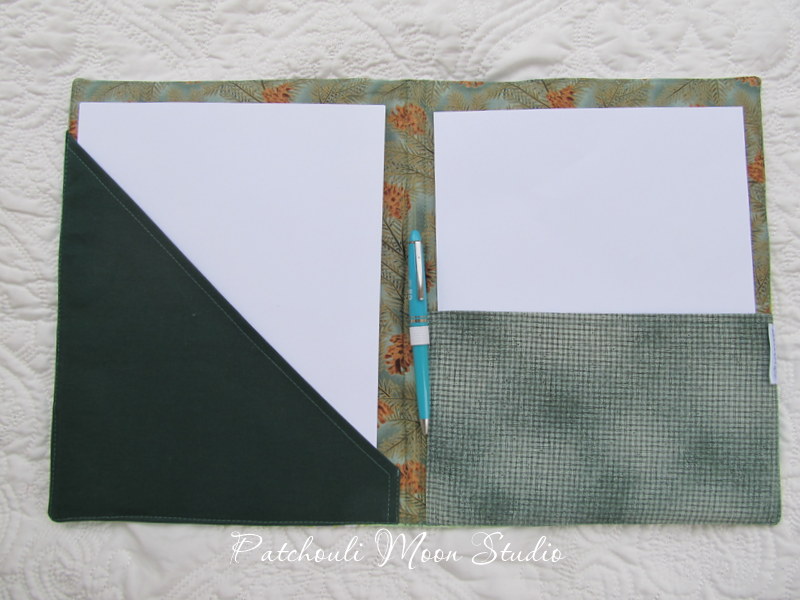 Patchouli Moon Studio: Patchwork Fabric Folder Pattern