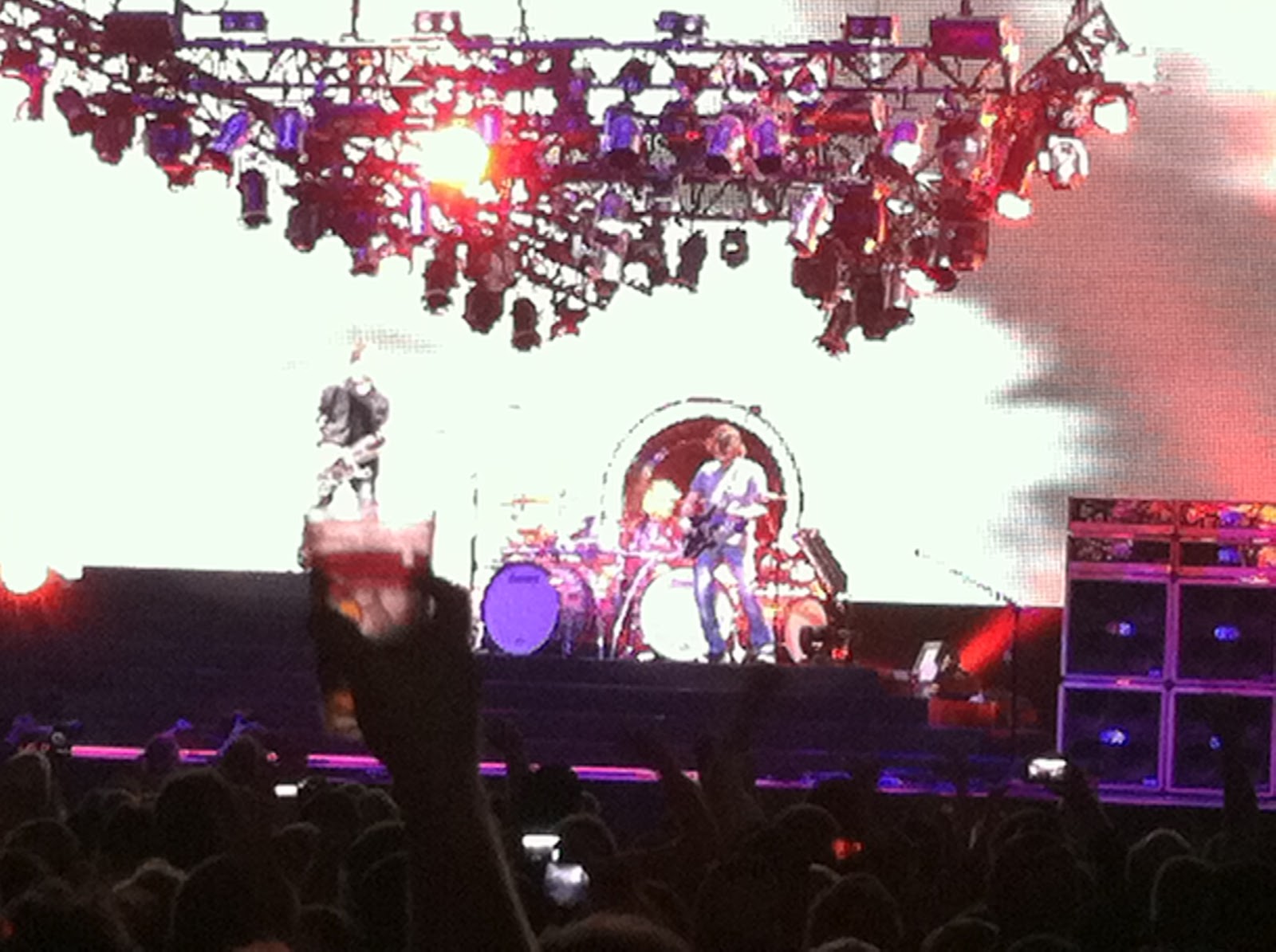 Frontrow Sessions: Van Halen 1st Show of the World Tour 2012 review