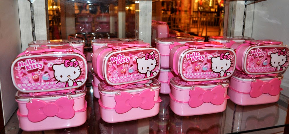 Lock & Lock Hello Kitty - Rochelle Rivera