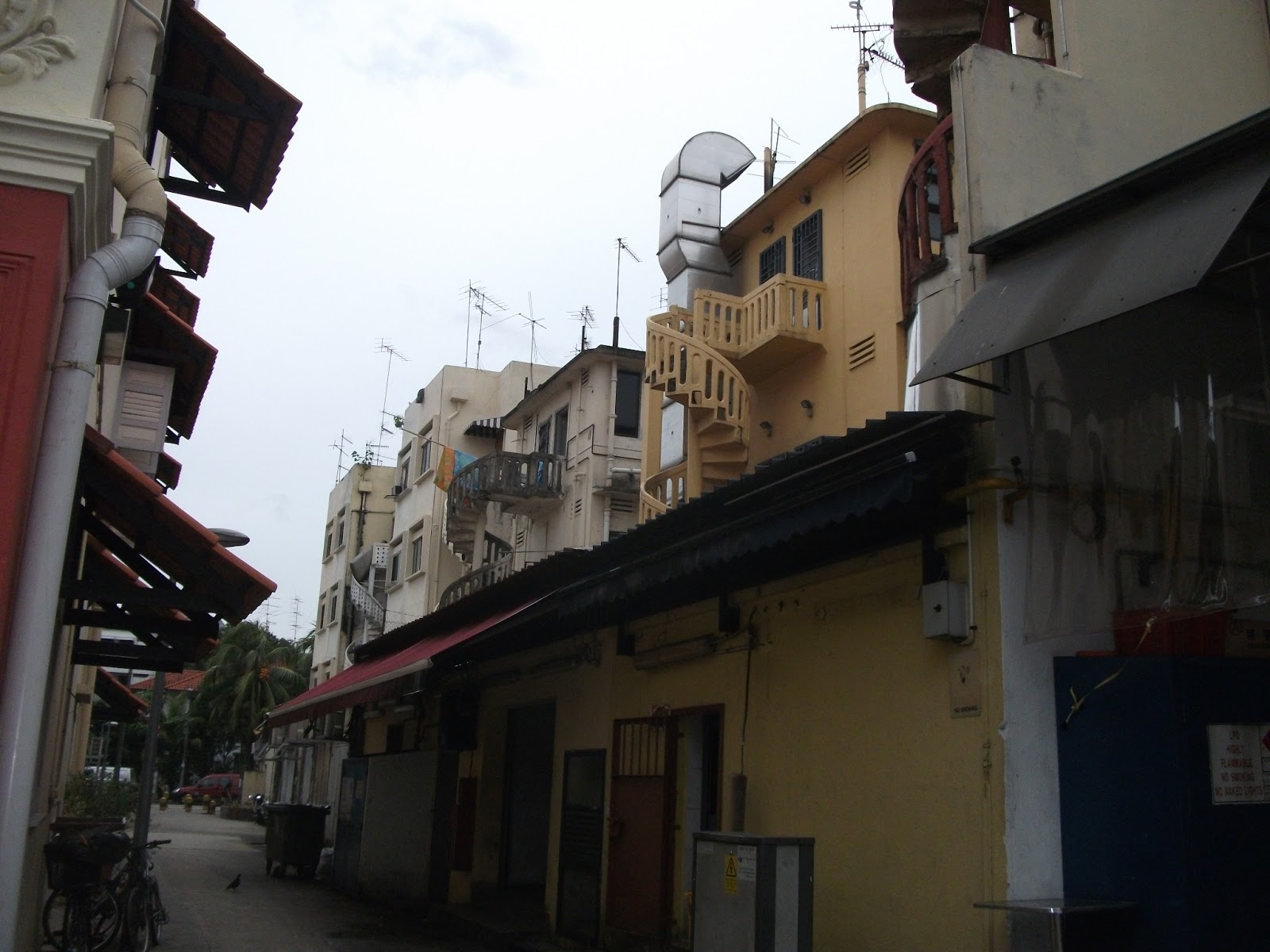 Red Dot Roaming - Aljunied MRT - Geylang