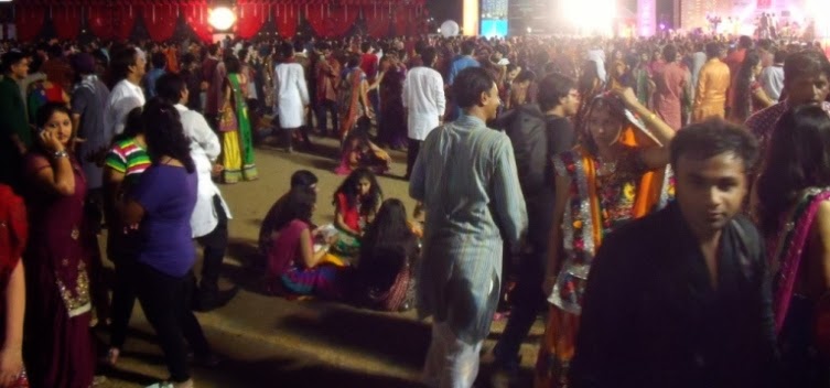 Disco Dandiya at Rajpath Club (Ahmedabad - Gujarat) | My Travelogue ...