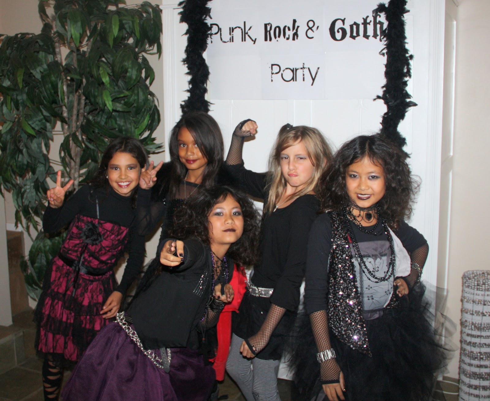 Funky Doodle Donkey: Punk, Rock & Goth Party!