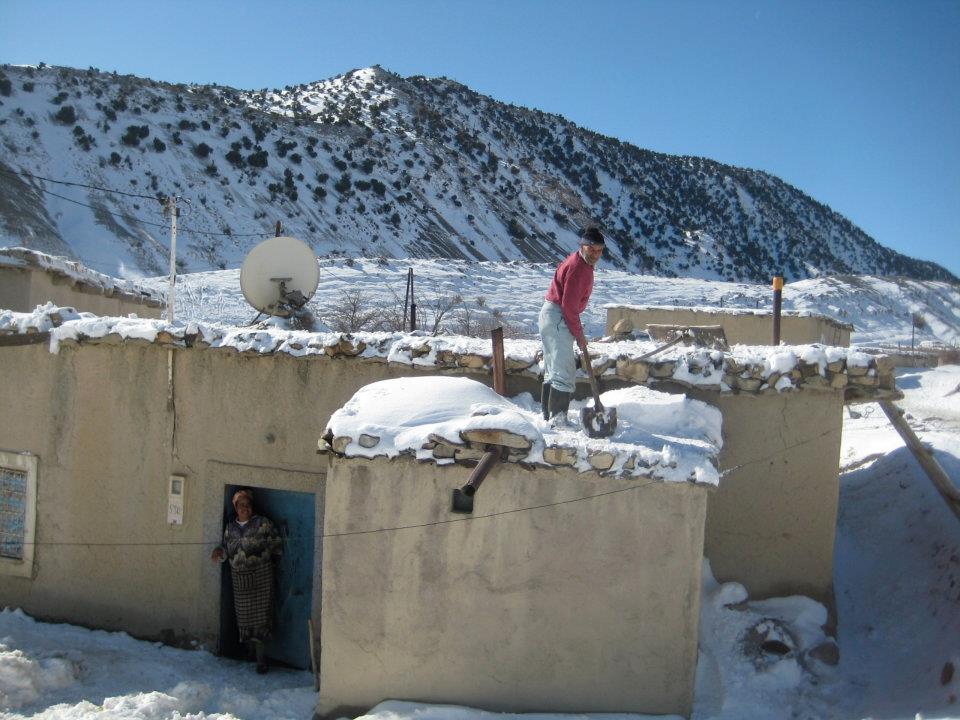 Annemariesphere in Morocco: Snow...plenty of snow.