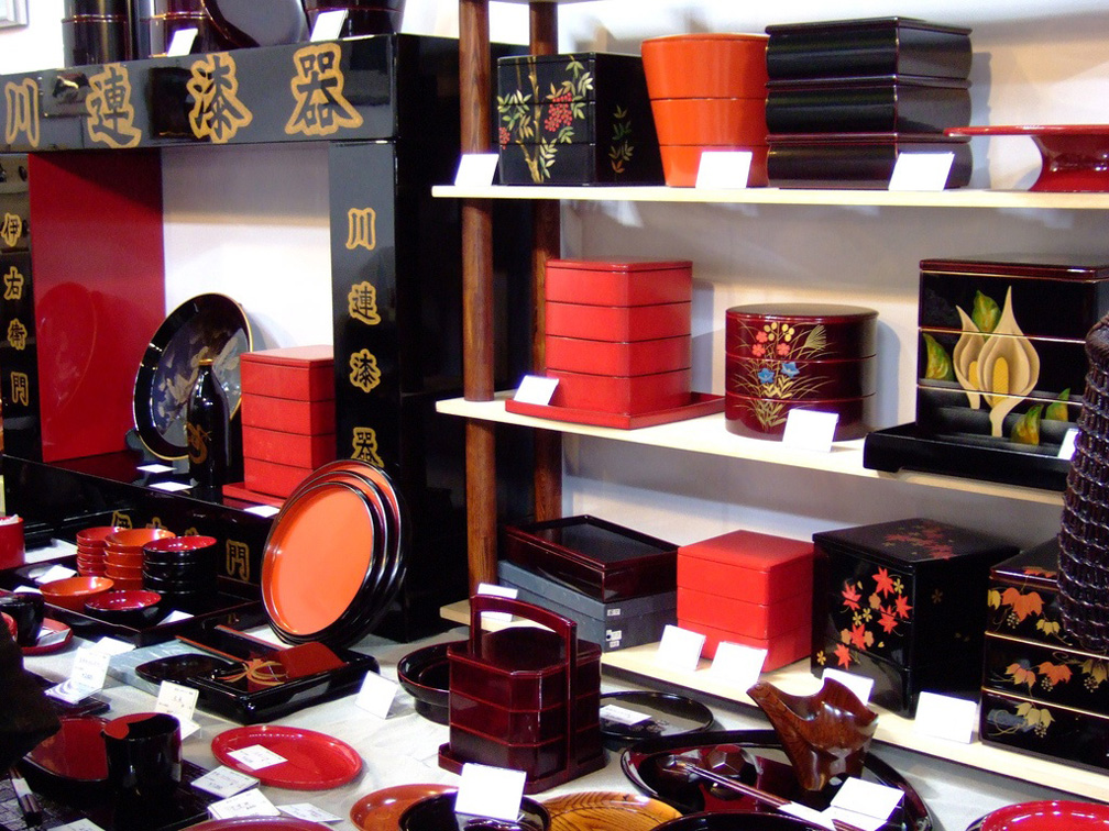 Gone Thrifting: Lacquerware