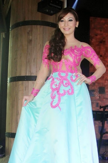 Kebaya Pink Transparan Baby Margaretha Bikin Penasaran ! | wisbenbae