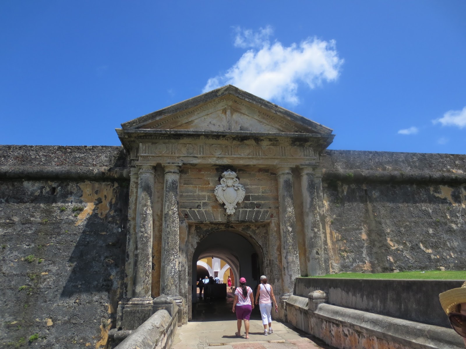 Herr Cervelat and the Merry Swiss Ms: Bio-Bay Tour and the Old Forts in ...