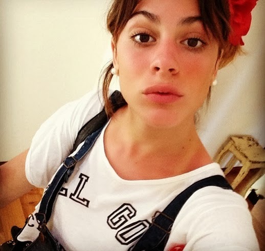 Violetta Un Nuevo Sueño Tini Stoessel Posó Sin Maquillaje