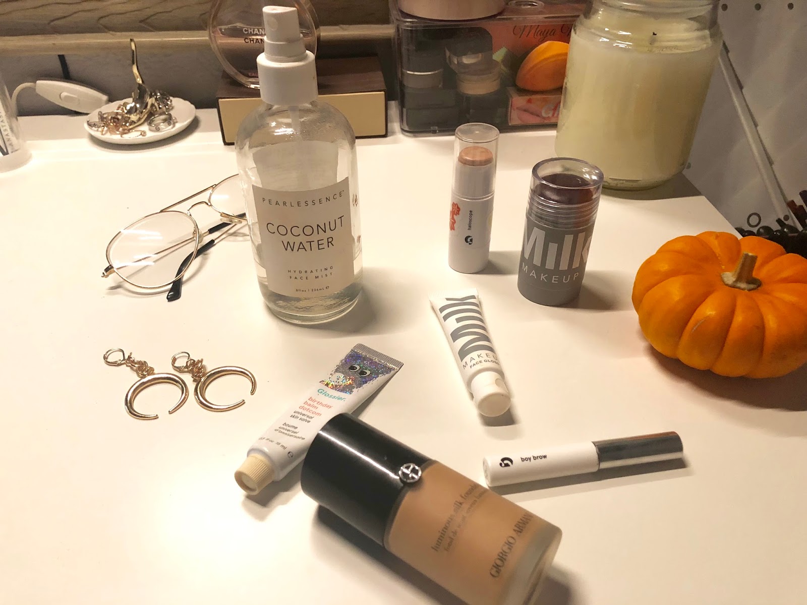 BlendedIntoOne: Minimalistic Makeup and Why I Love It