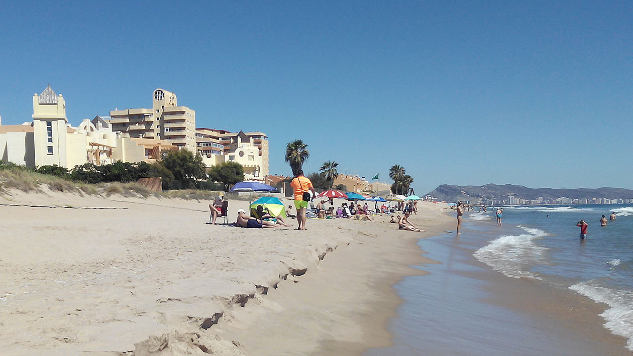 La Cotorra de la Vall: La platja de la Goleta a poc a poc torna a la ...
