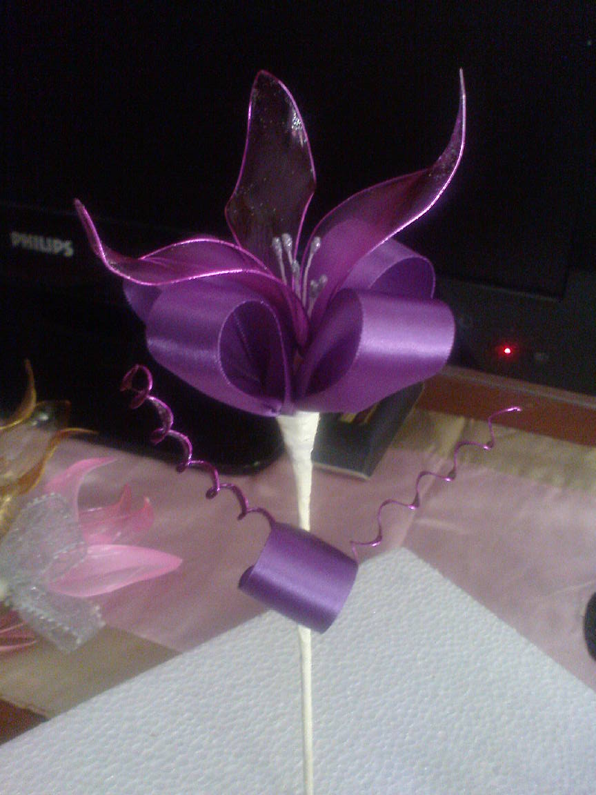 gubahan hantaran hati: contoh bunga pahar atau bunga telur dip.