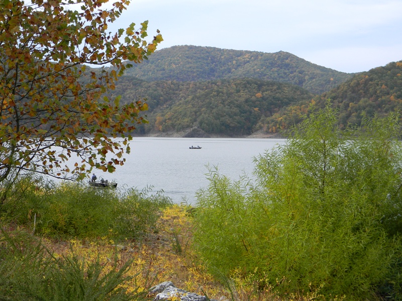 SWAC Girl: The fall colors of Lake Moomaw
