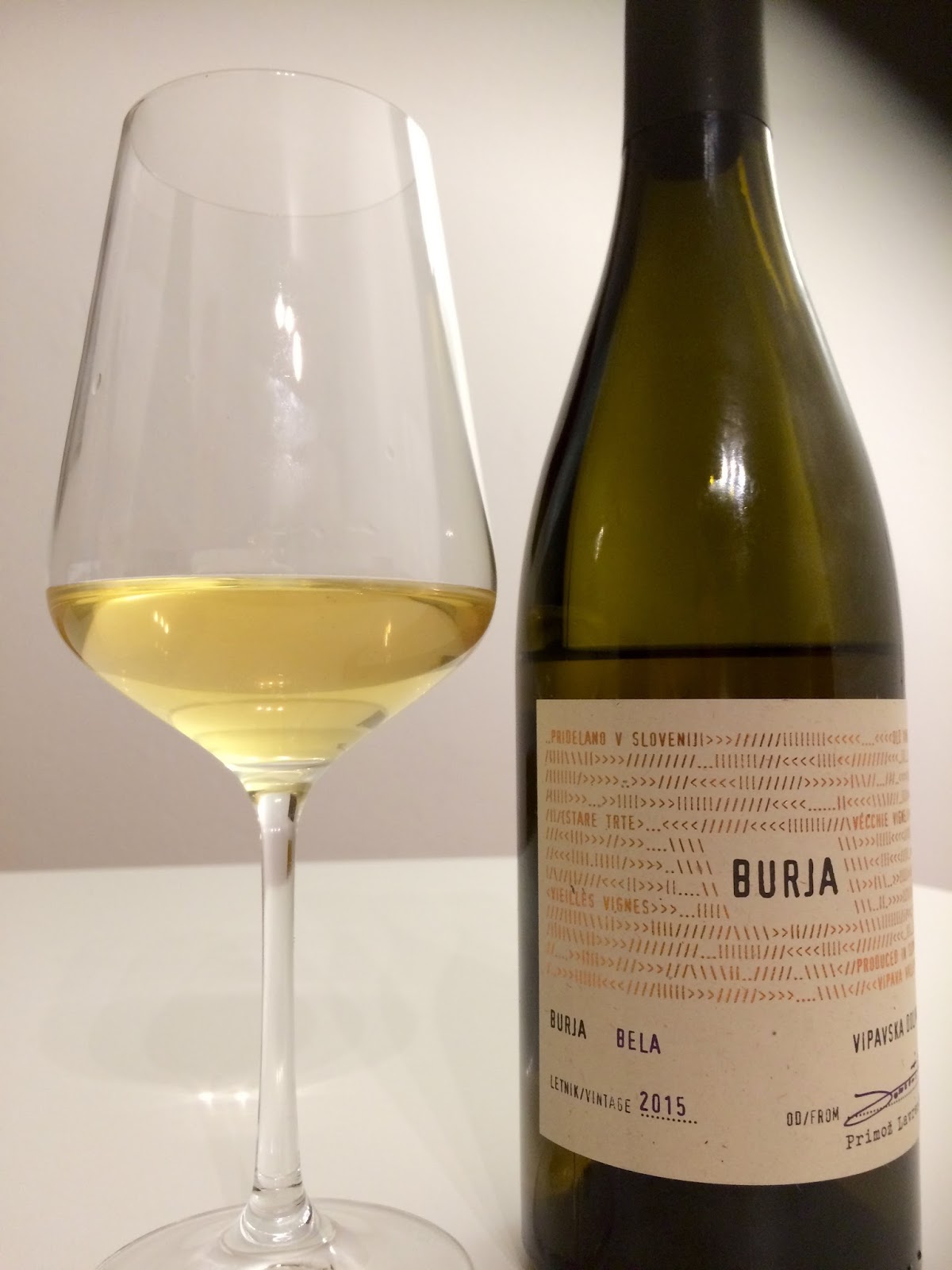 Billigt Vin: 2015 Burja Estate Burja Bela