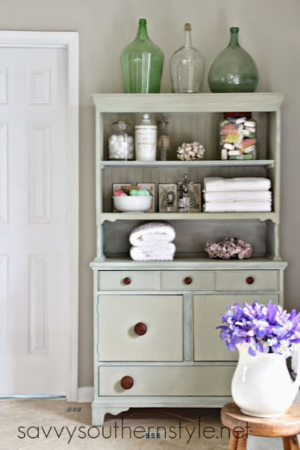 Sea Glass Cottage : Decorating with......Beautiful Bottles & Demijohns