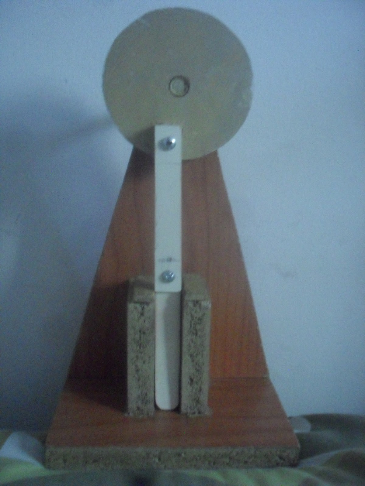 MECANISMO DE RUEDA EXCENTRICA BIELA