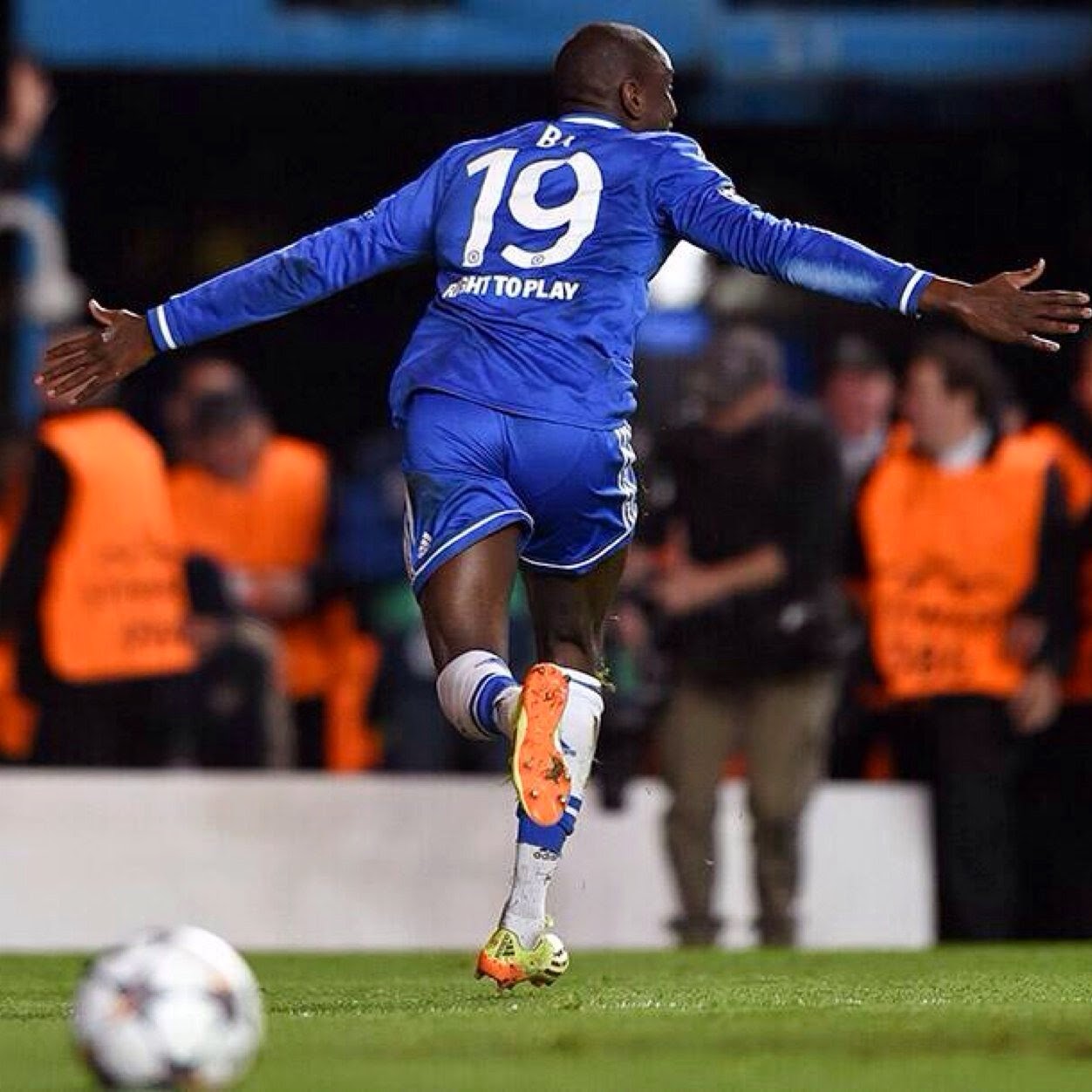 Blog Fútbol On Fire: Demba Ba deja el Chelsea y ficha por el Besiktas