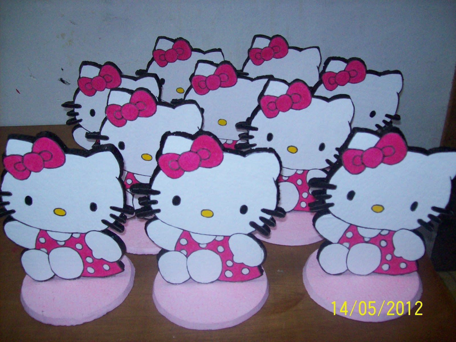 A Casinha da Maria Julia: Enfeite de Mesa Hello Kitty