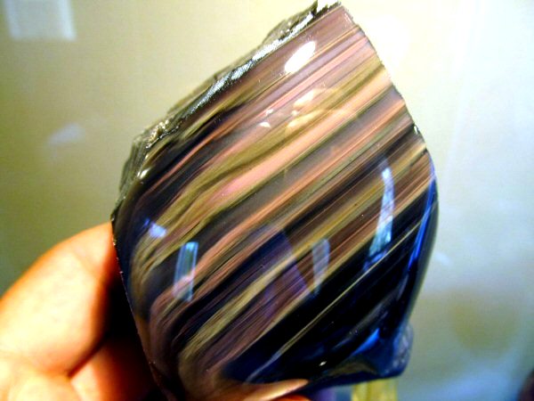 California Rainbow Obsidian Is a Natural Wonder (Photos) - Geology In
