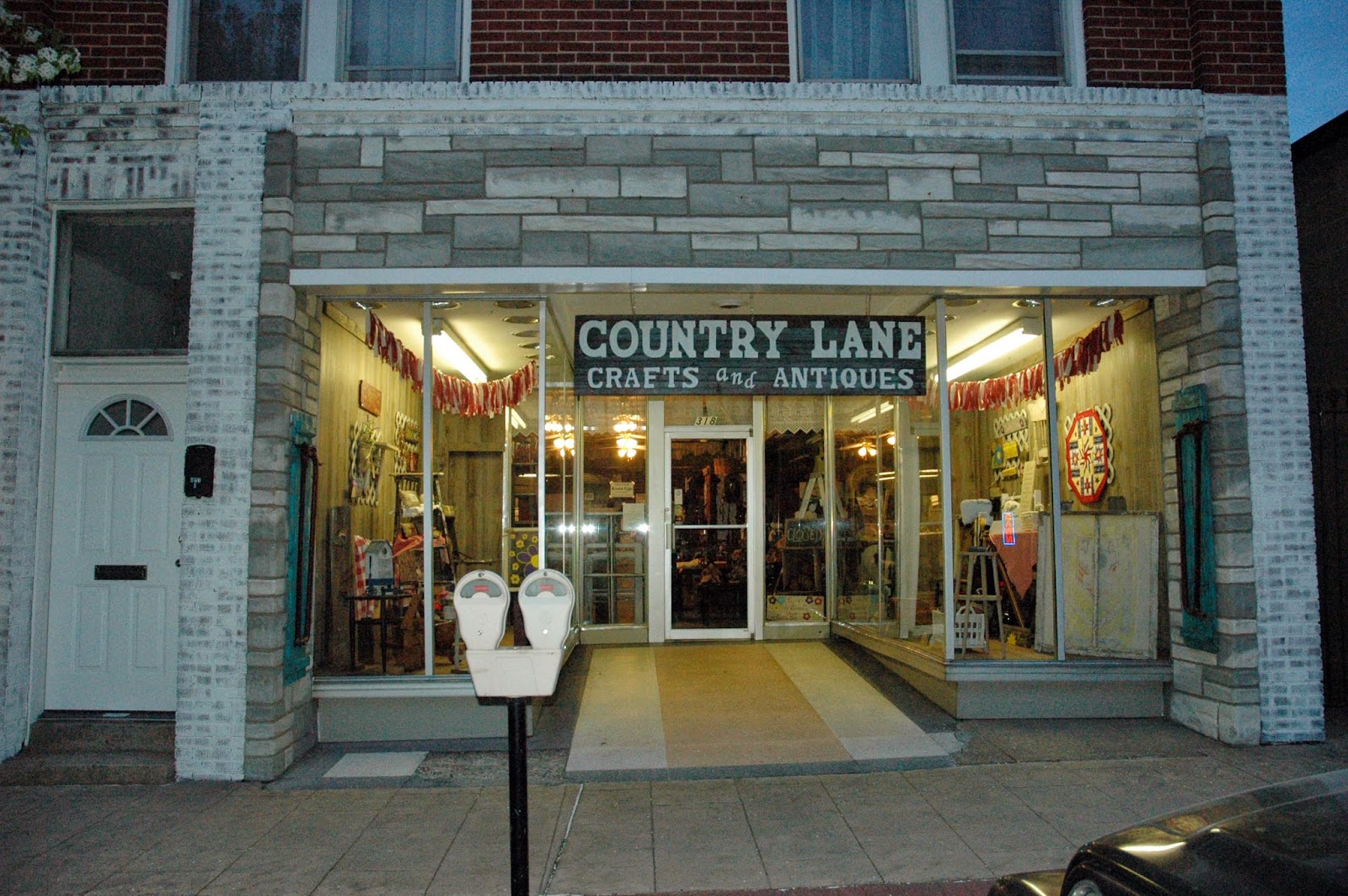 Country Lane Crafts & Antiques: Our Remodeled Storefront